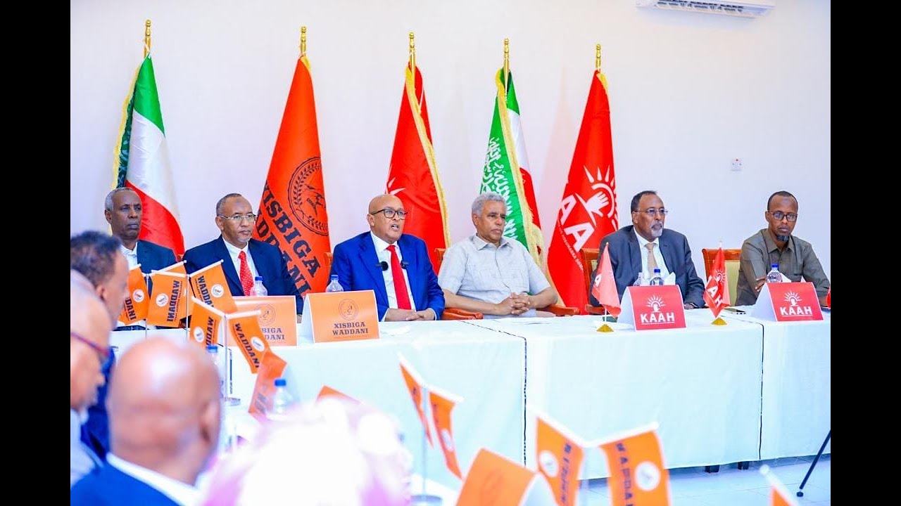 Waddani Iyo Kaah oo soo afmeeray wada hadaladii u socday. | Baligubadlemedia.com